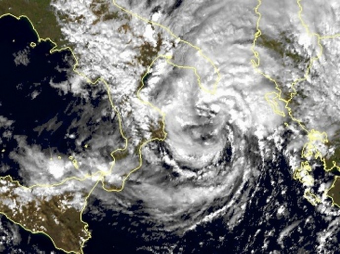 Medicane (Mediterranean tropical-like cyclone) likely to hit western ...