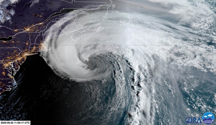 A spectacular tandem of Hurricane Teddy with Beta prior to landfall in ...