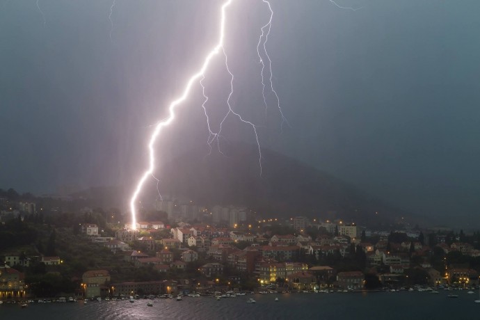 The most active and best lightning in Europe - where is it?