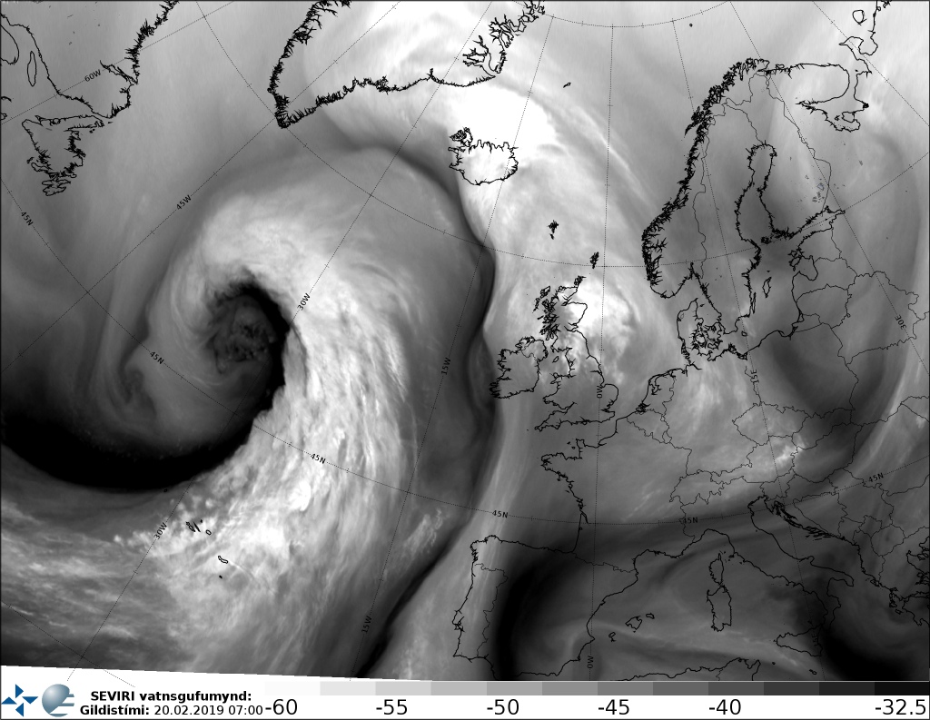 UPDATE on the explosive cyclogenesis and very deep cyclone in the north ...