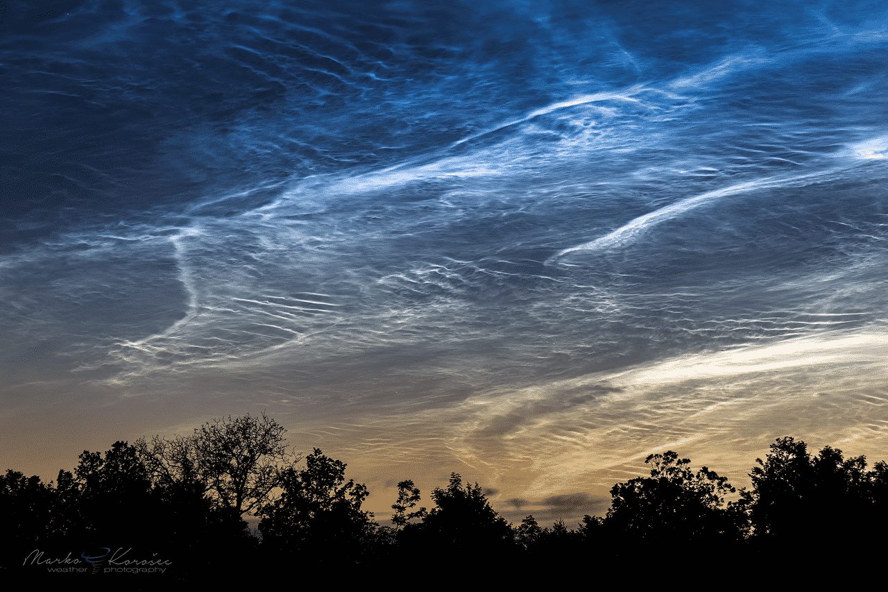 "One of the most epic sights in the sky": HUGE noctilucent cloud ...