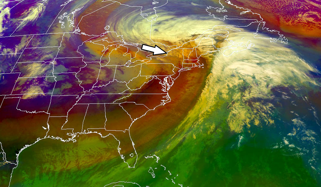 An impressive satellite view of the large cyclone over the Northeast US ...
